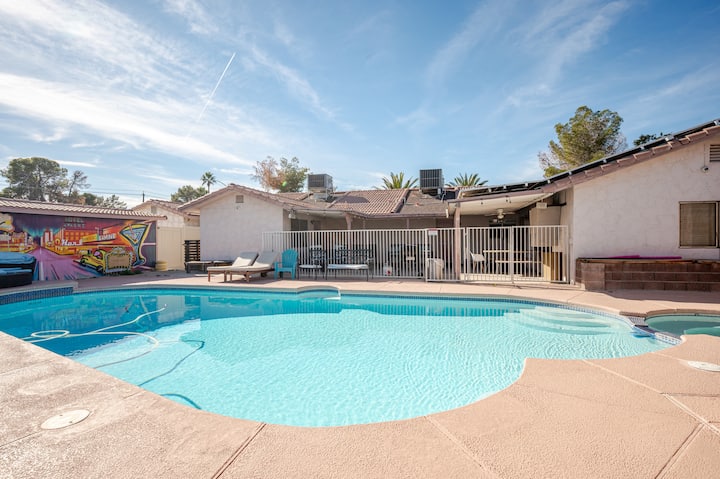 Modern/vintage Home Getaway & Near Strip - Las Vegas