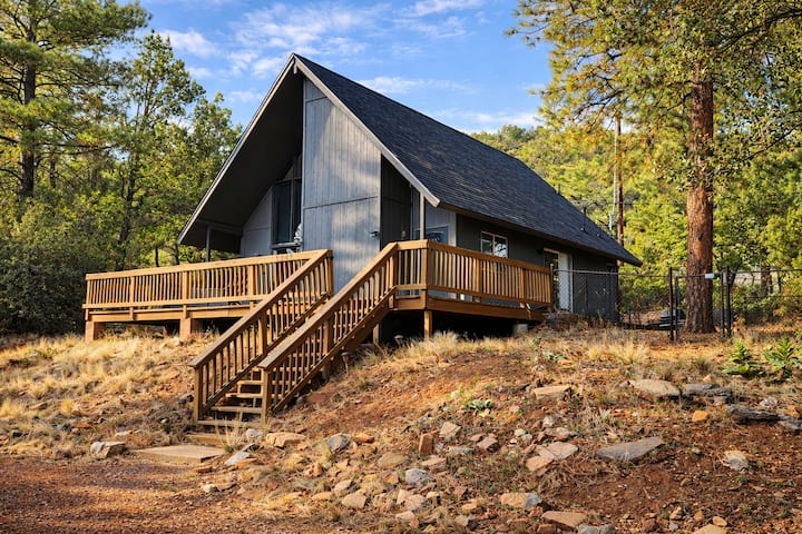 On The Spur Cabin | Dog-friendly | 3 Beds - 1 Bath - Strawberry, AZ