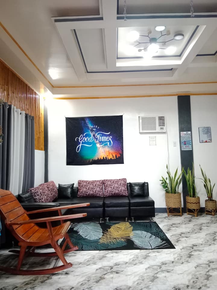 Hundred Islands - Tresmarias Modern Homestay - Alaminos
