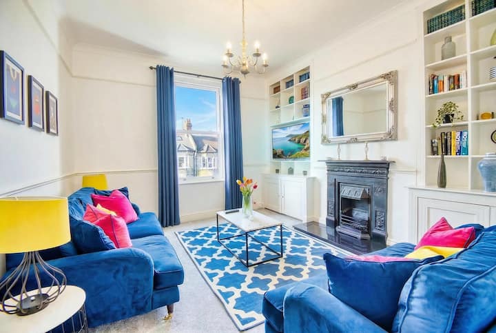 Gorgeous 3-bed, 2 Bathroom House In East Dulwich - London