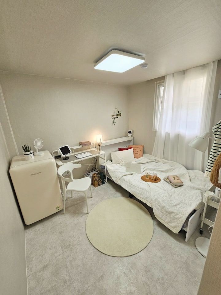 안양역 교통 편리, 안전하고 조용한 더스테이150 - Anyang