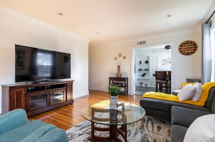 Charming Pet-friendly 2br/1ba Home Buena Park - La Mirada, CA