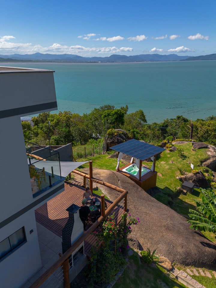 Pousada Mirante Do Sol: Vista Mar Com Spa Aquecido - Governador Celso Ramos