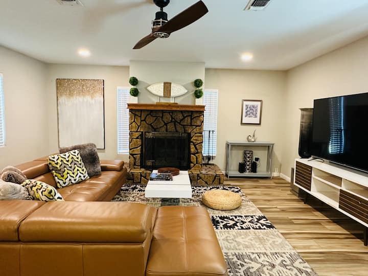Park 6 Cars- 5 Beds- Walk To At&t Stadium And More - Arlington, TX