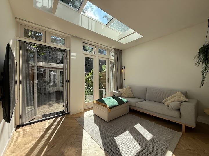 Apartment With Separate Guesthouse & Garden - Amsterdam