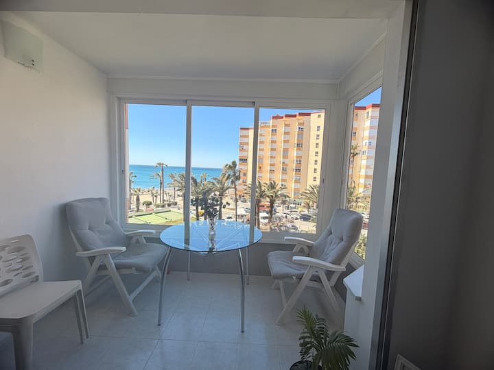 Apartamento En Primera Línea De Playa - Torrox Costa