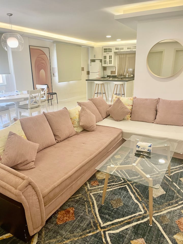 Lovely 2-bedroom Perfect For Small Family - Djeddah