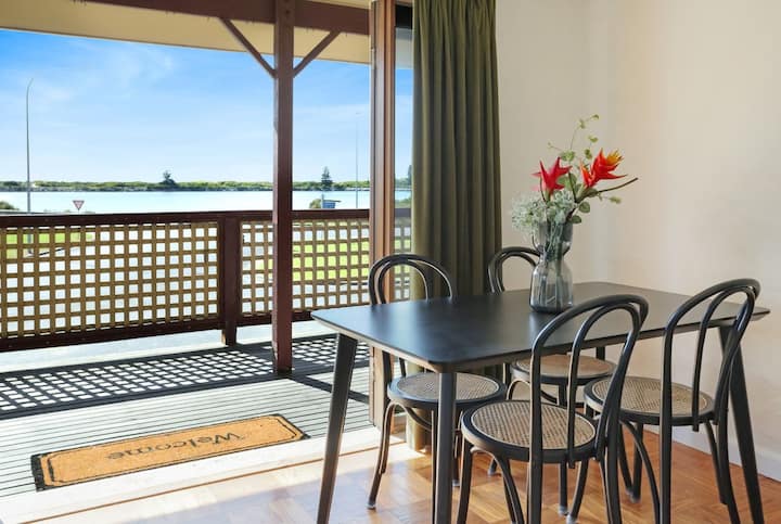 What A View - Lamont St Unit 4 120 - Bermagui