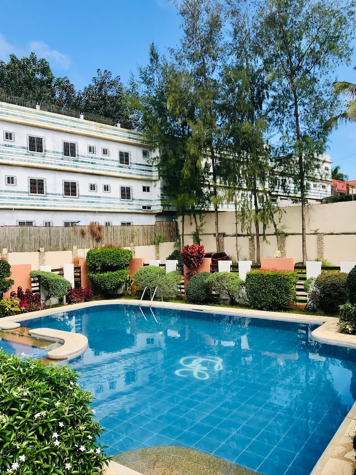 Tagaytay Staycation By Lory’s Condotel - Tagaytay