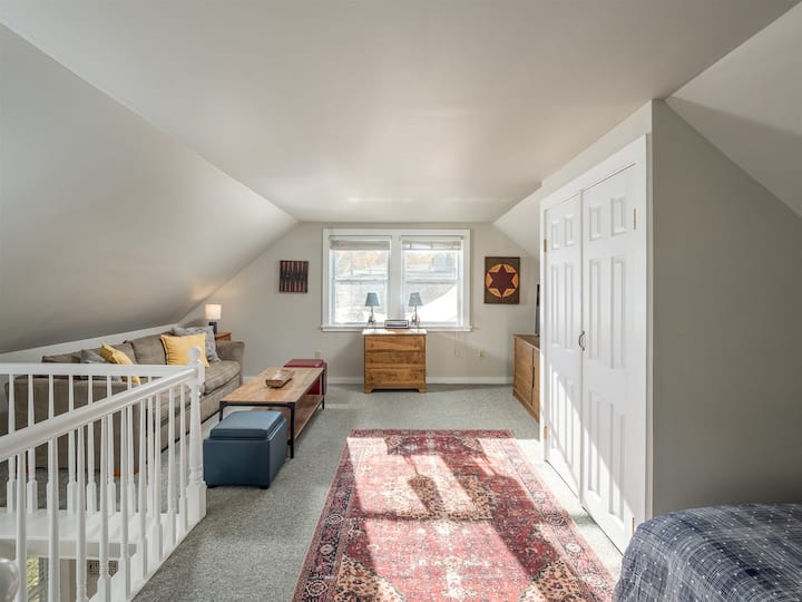 Bethel Village Carriage House Apartment - Maine