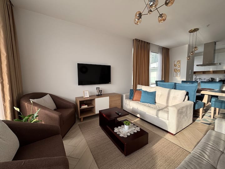 Luxury Apartment With Balcony On Gonzalez Suarez - Quito