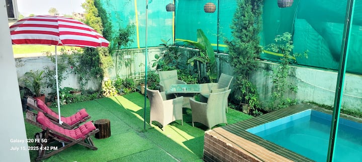 New Bungalow With Swimming Pool And Pool Table - Chandigarh