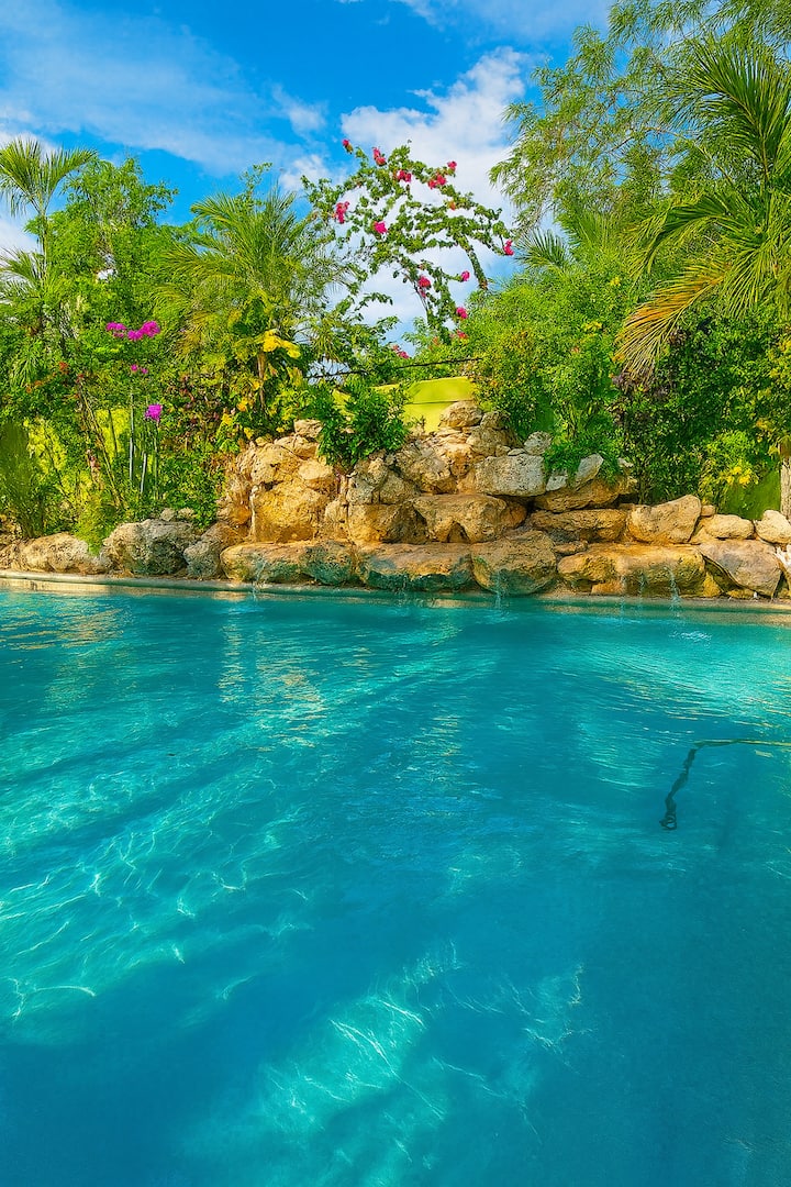 Spacious 10-guest Penthouse, Beach 3-min Walking. - Playa del Carmen