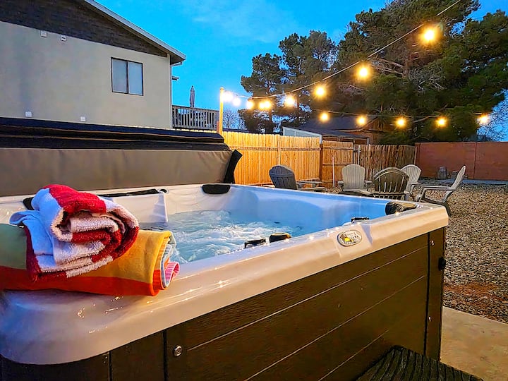 *New Hot Tub Mar 2026* Family Retreat @ Antelope - Page, AZ