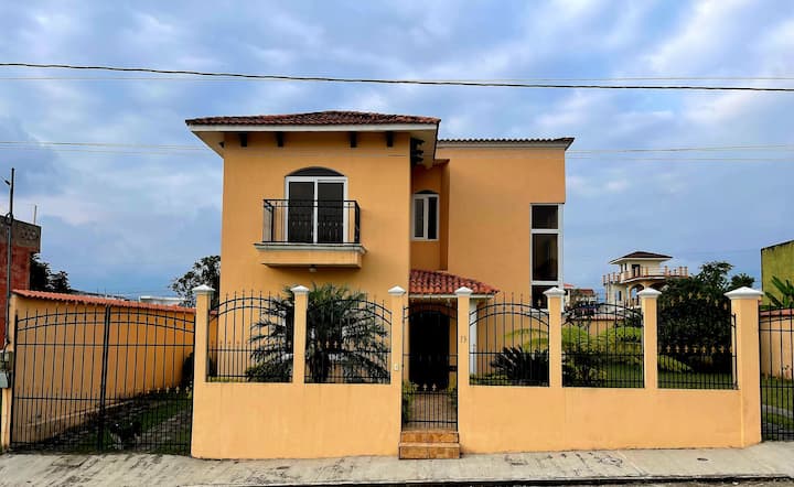 Villa Familiar Cerca De Irtra - San Marcos