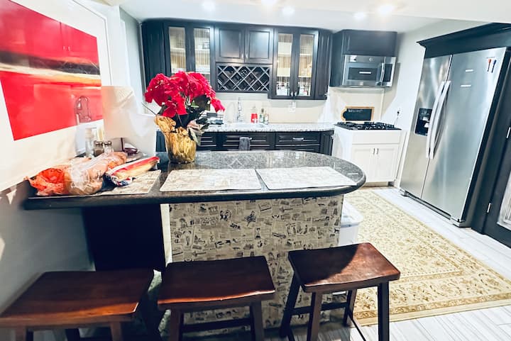 B3: Haven | Safe & Fully Equipped Stay - Lowell, MA