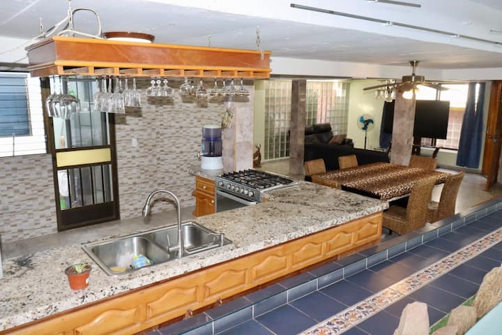Bungalow And Surf House - Cabo San Lucas