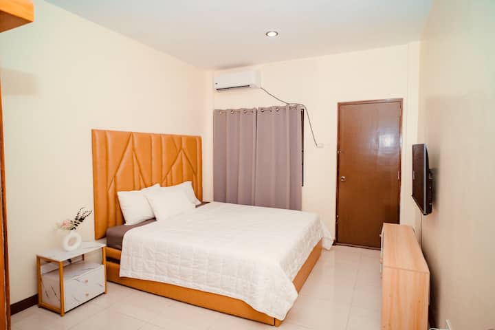 Lean’shaven- New Fully Furnished Homestay W/ Pool - Puerto Princesa