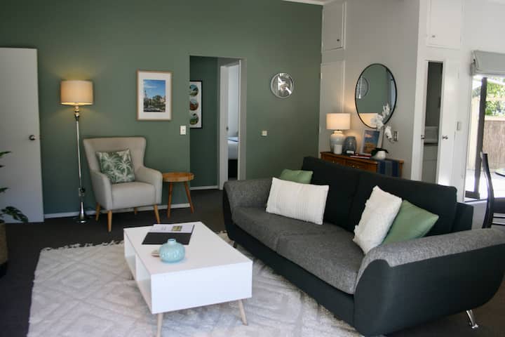 Sunny Tranquil Hideaway In Ngaio - Wellington