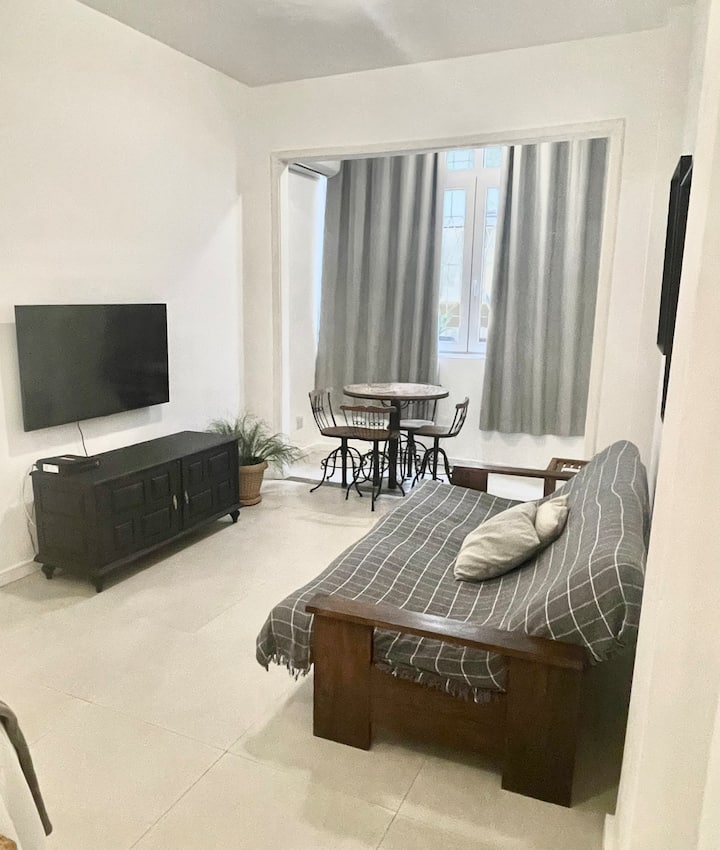 Copa Beach Apt
1 Minuto Da Praia (A Pé). - Rio de Janeiro