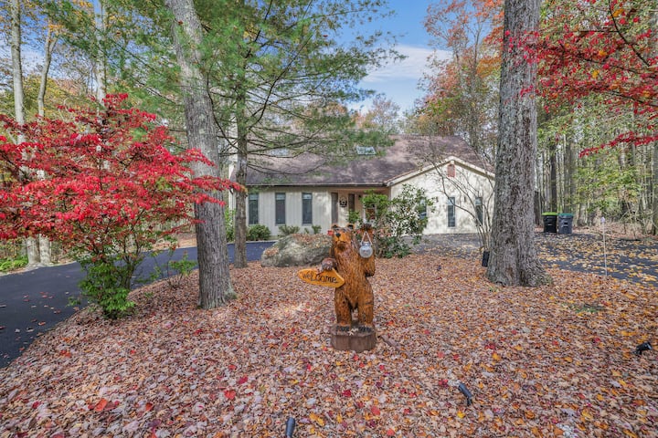 Big Bear Hideout ~ Unbearably Beautiful Home - Mount Pocono, PA