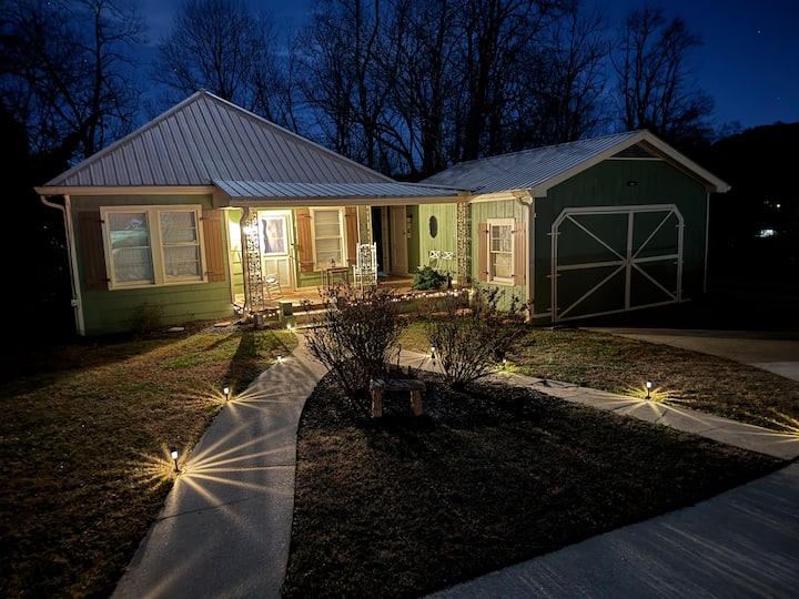 Low Cleaning Fee 2b2b Cottage Under A Mile To Town - Sautee Nacoochee, GA