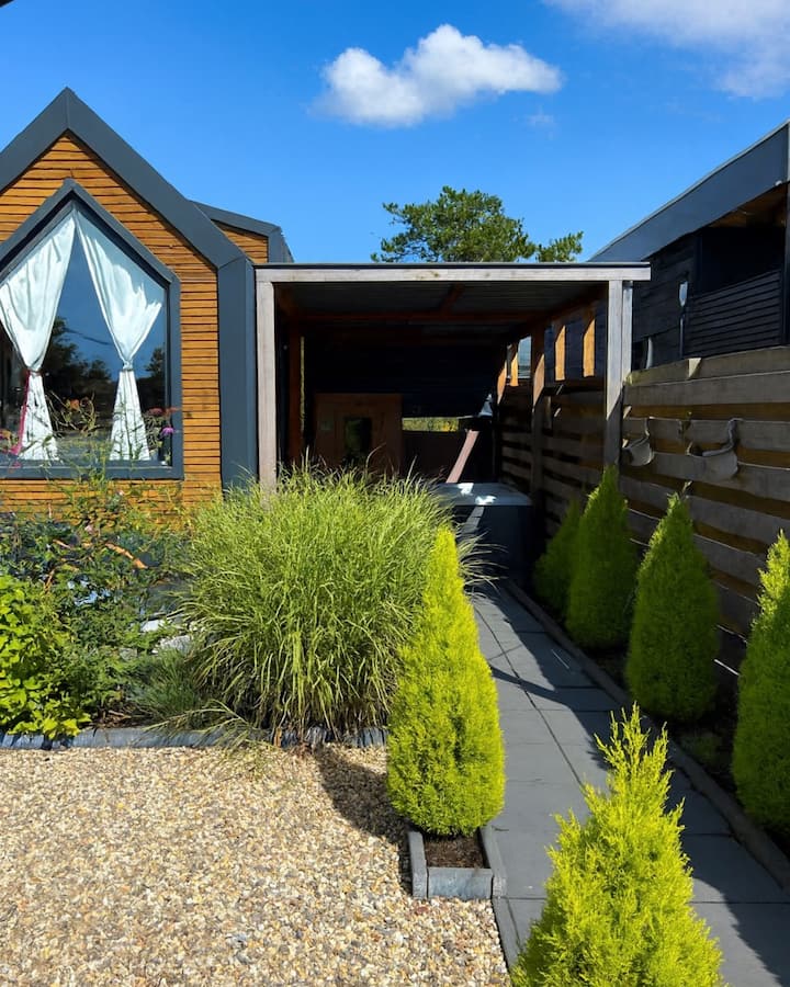 Cozy Tiny House & Sauna & Jacuzzi Near Amsterdam - Netherlands