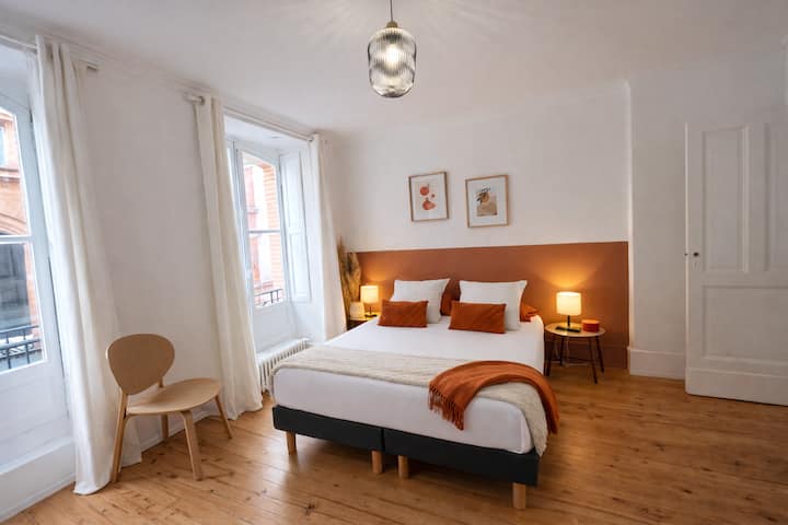 160 M2 - Centre - 3 Sdb - 2 Wc - Parking - - Toulouse