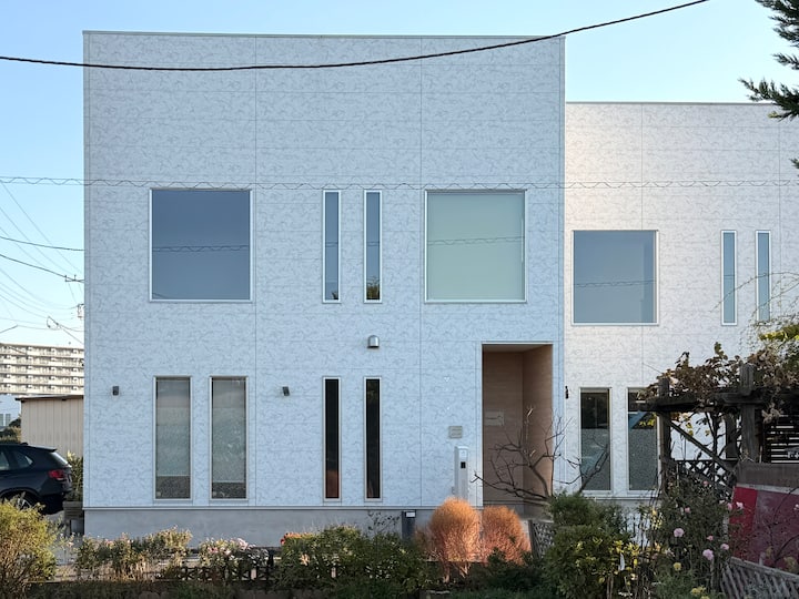 新筑独栋房/近高尔夫球场本地宁静社区/远离都市喧嚣/The Penguin - Yachiyo