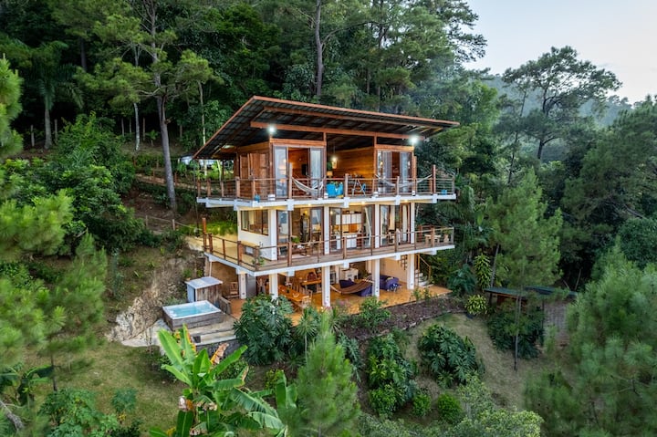 Amazing Mountain Hideaway, Two Suites Cozy Cabin - Jarabacoa