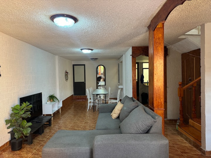 9 Camas 1 Sofá Cama, 20min Airport - Tlalnepantla de Baz