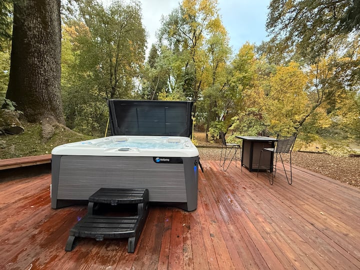 Sonora Retreat: Hot Tub & Chef's Kitchen - Sonora, CA