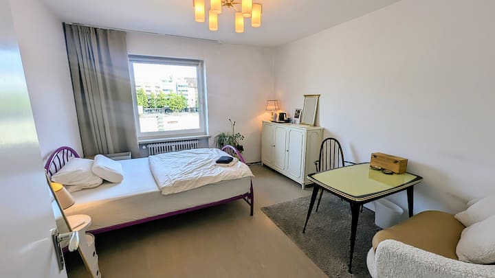 Helles Zimmer Im Schönen Schwabing - Munich