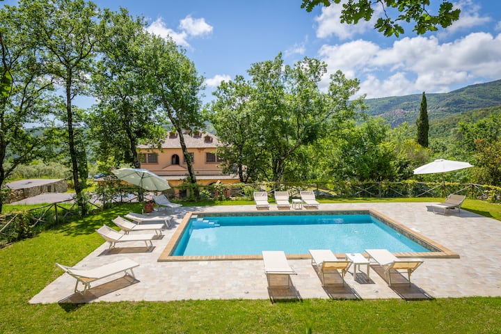 Villa Cresci Pool, Sassetta, Tuscany, Wine & Baths - Italy