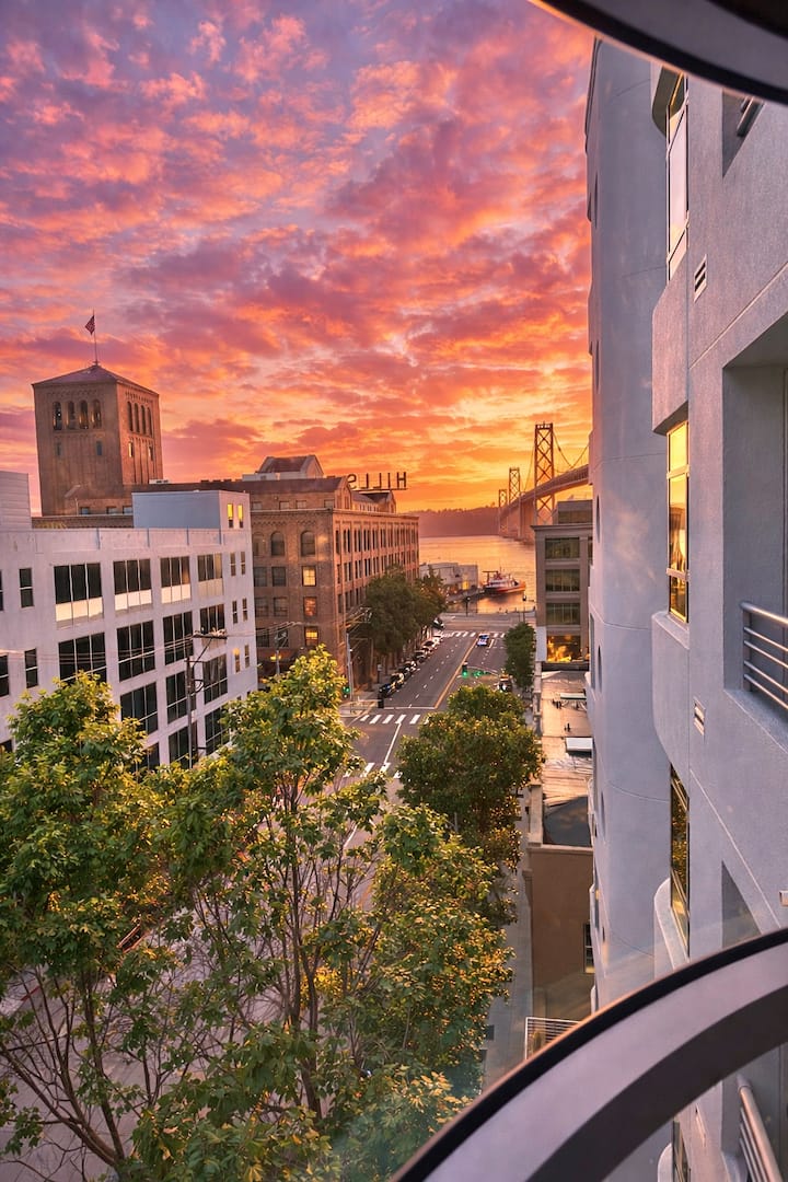 City & Bridge View 2br: Open Aug 15th - San Francisco, CA
