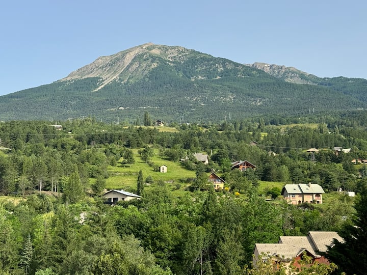 Joli Studio Avec Vue Sur Le Lac Et La Montagne - Embrun