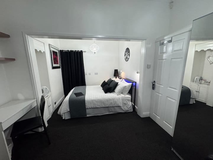 Ensuite D/bed Room, Penarth Nr Cardiff & Barry - Barry