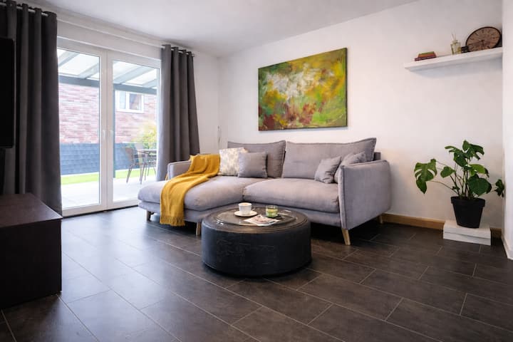 Quiet, Modern & Bright Apartment With Terrace - Rietberg