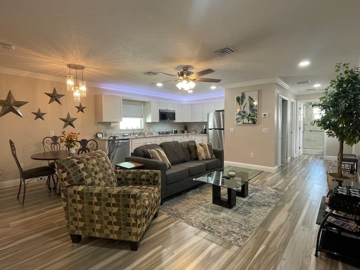 Super Suite - Tampa, FL