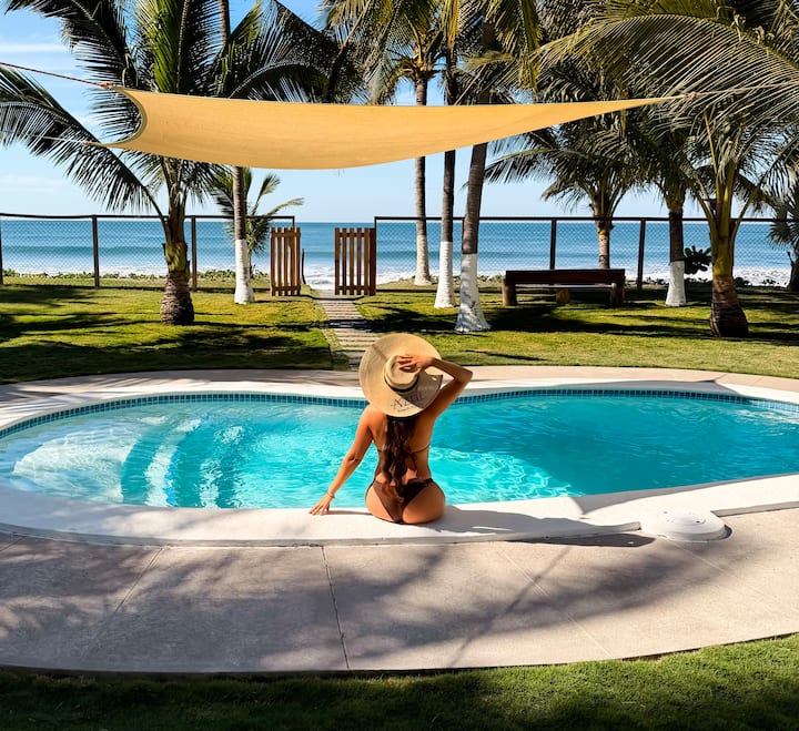 Beachfront Home Escape | Pool| Family | Sleeps 9 - El Salvador