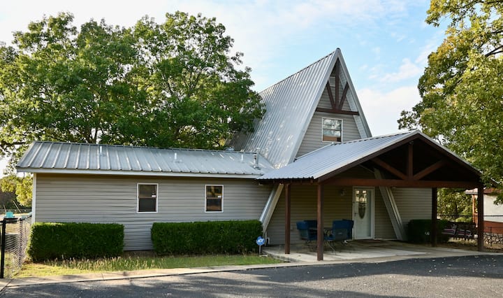 The ‘Field’ House - Rustic Cabin - Lake of the Arbuckles, OK