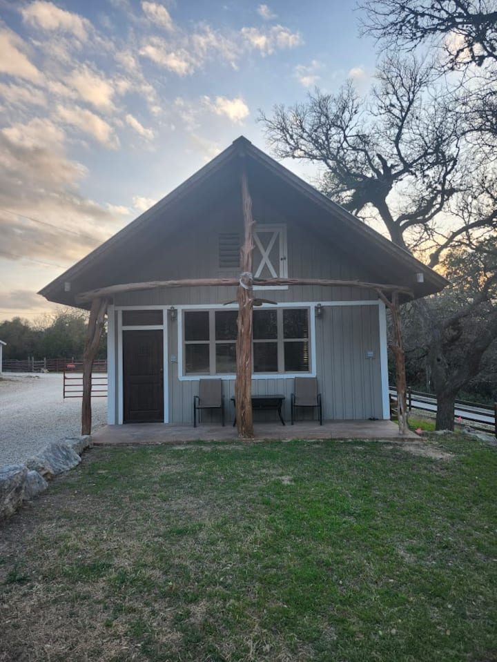The Cabin On The Ranch - San Antonio, TX