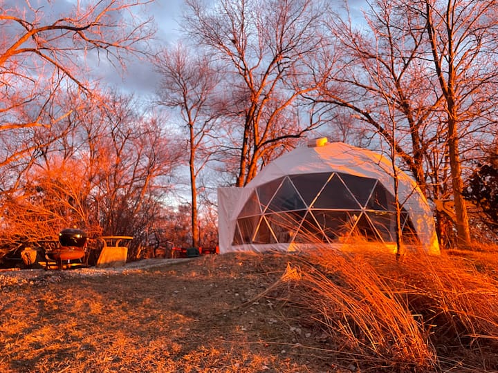 Fantastic Geodesic Tent By Lake Red Rock - Lake Red Rock, IA