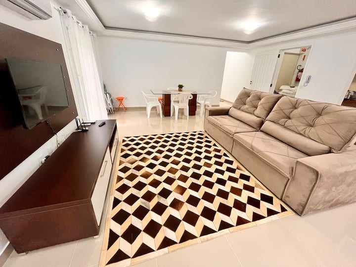 Quadra Mar, 3 Dormitórios, Terraco E Wi-fi - Balneário Camboriú