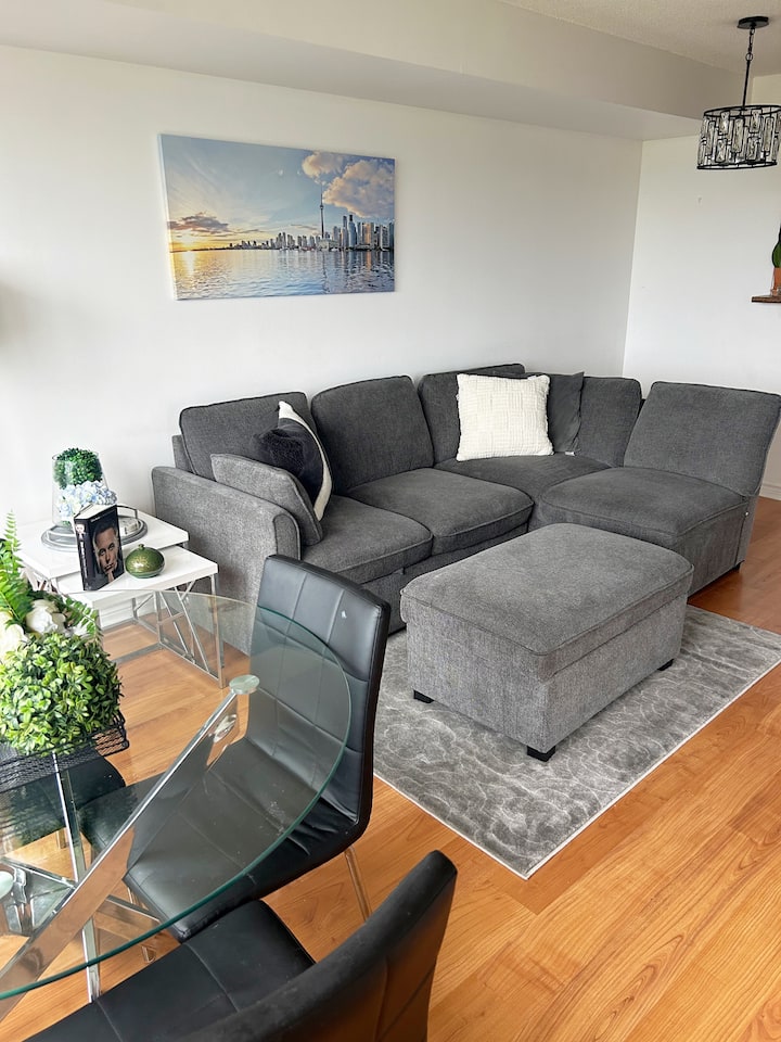 Two Bedroom Condo Minutes Away From Yyz Airport - Mississauga