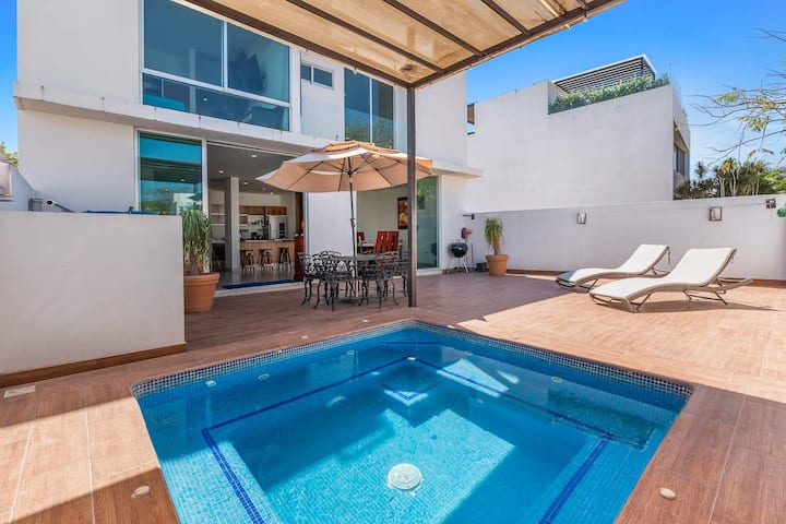 Villa 4: 5br W Private Pool & Beach Club Access - Bucerías