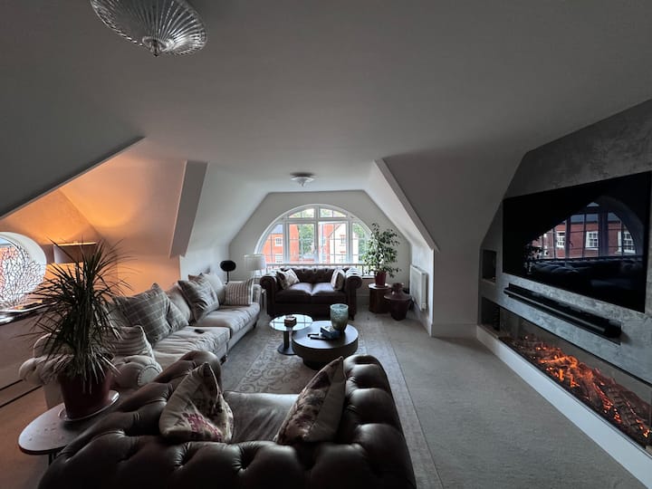 Beautiful 1 Bed Penthouse Close To City Centre. - Chichester