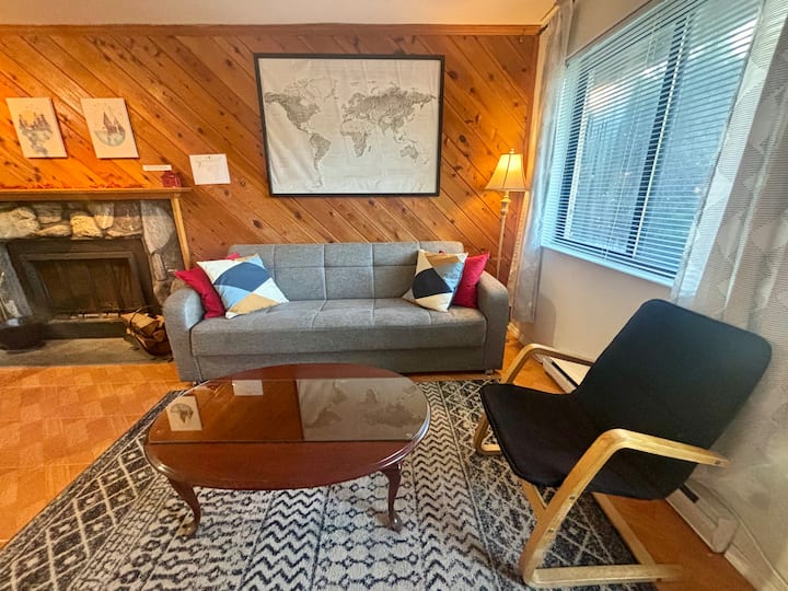 Slopeside Condo With Wood Fireplace - Hunter Mountain, NY