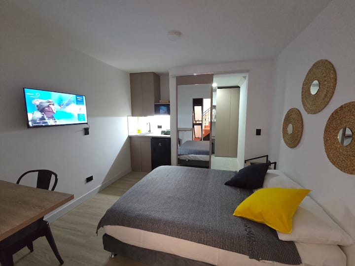 Apartaestudio A Tres Cuadras Del Metro Envigado - Envigado