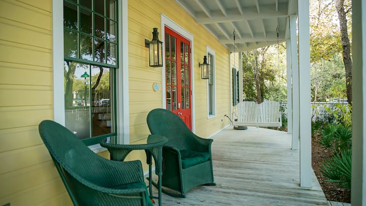 Magnetic Attraction - Seaside, FL